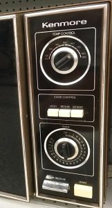 10 Best Dial Microwaves With Knob Controls 2023 [Ranked]